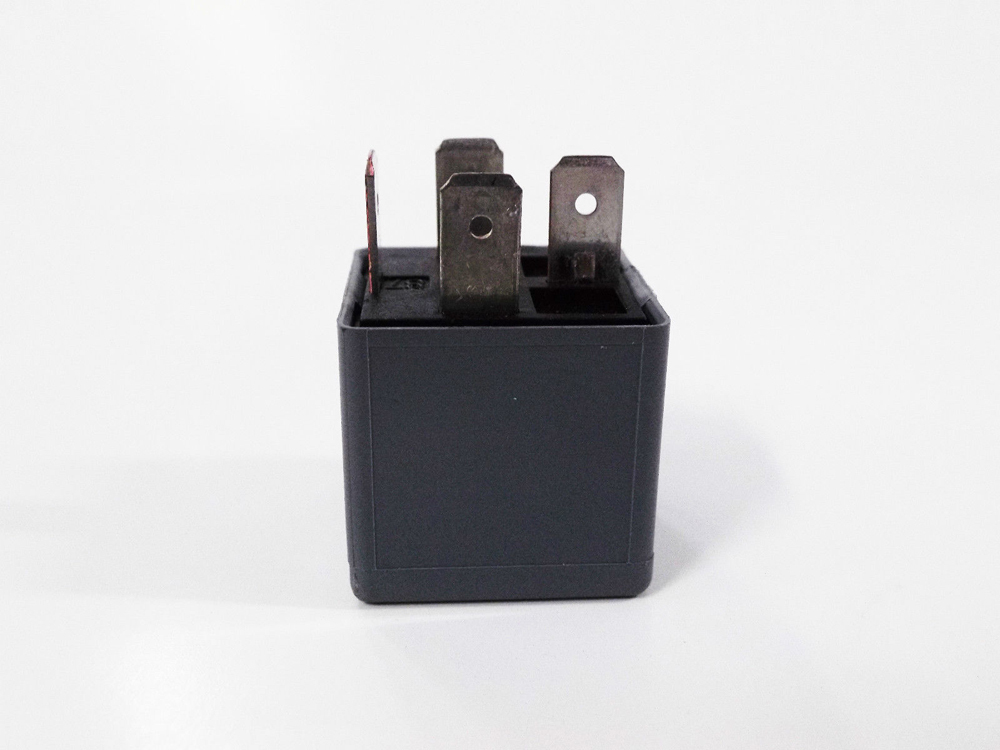 Genuine Holden Relay 4 Pin Suit VS VT VX VY VZ Comm 92092444